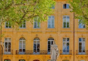 Aix-en-Provence Scavenger Hunt and Sights Self-Guided Tour