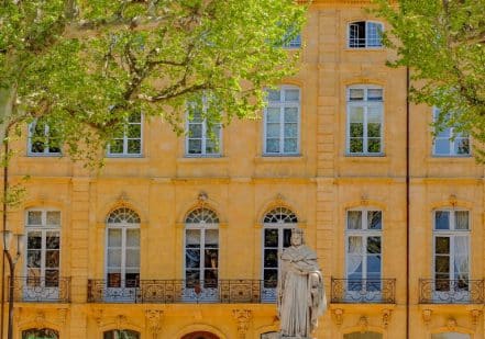Aix-en-Provence Scavenger Hunt and Sights Self-Guided Tour