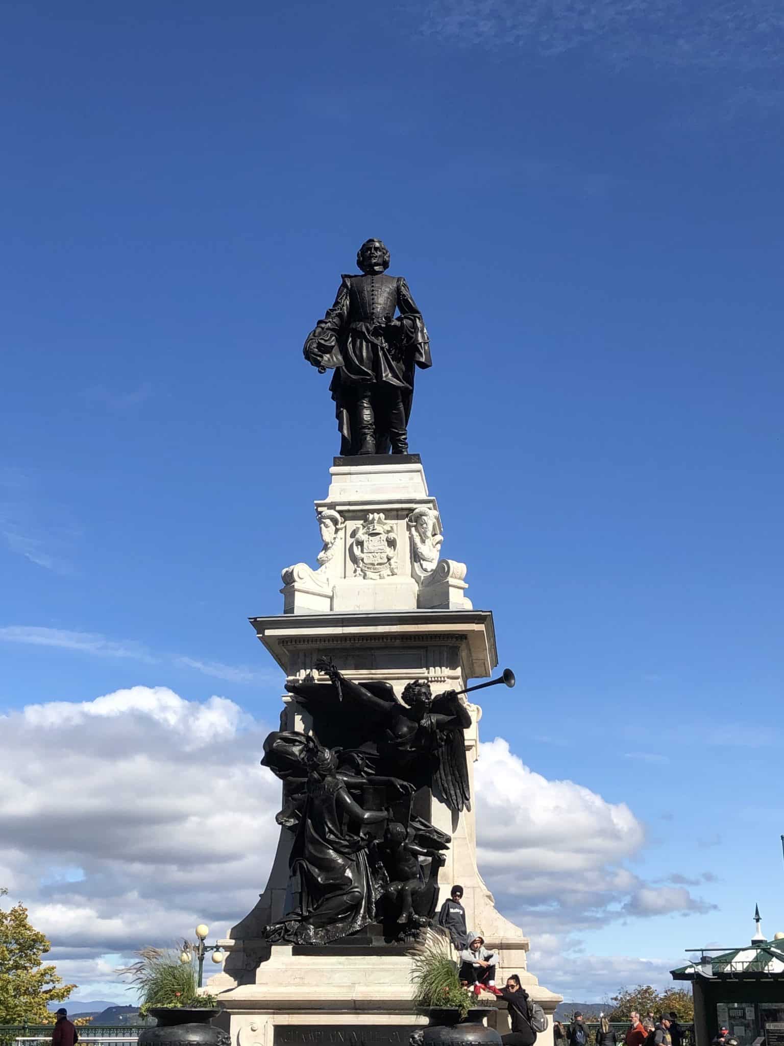 A Walking Tour of Quebec City's Must-See Sights and Landmarks - Explorial